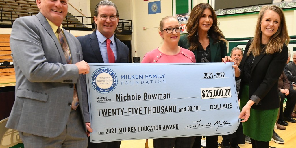 Math Teacher Nichole Bowman Wins SD Award » Photo Series | Milken ...